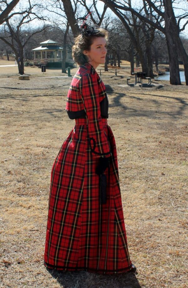 Inspiration and Construction for the Victorian Walking Suit - Decor To ...