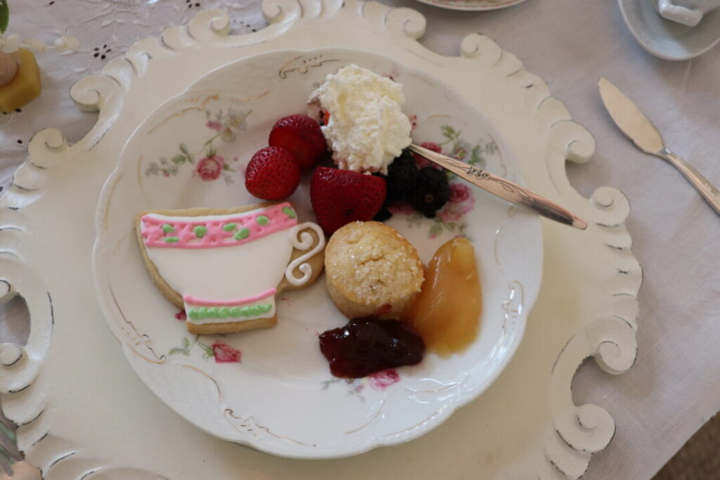 1840s Food and Party Favors - Decor To Adore
