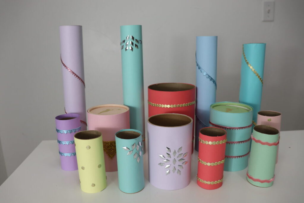 Retro Holiday Decor From Paper Rolls and Tubes - Decor To Adore
